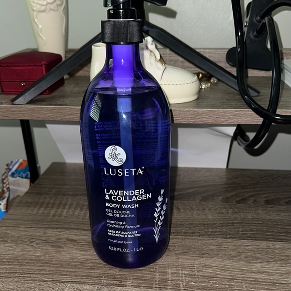 Luseta | Bath & Body | Luseta Body Wash With Pump Dispenser Nwt | Poshmark